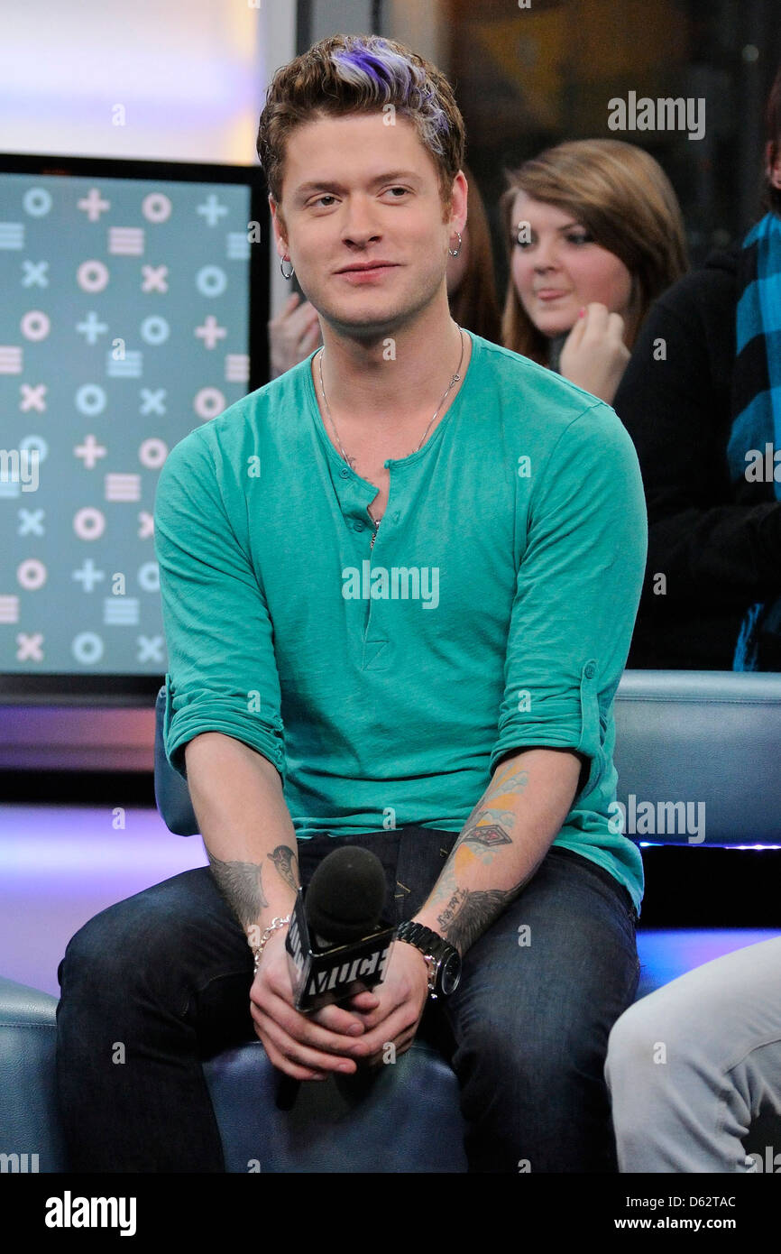 Nash Overstreet Hot Chelle Rae appears on Much Music's New.Music.Live ...