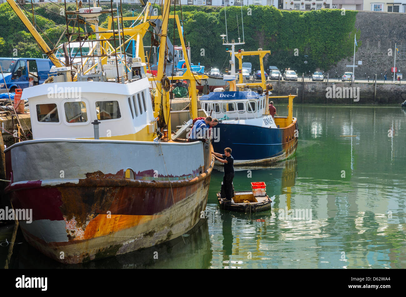 Trawlers in brixham harbour hi-res stock photography and images - Alamy