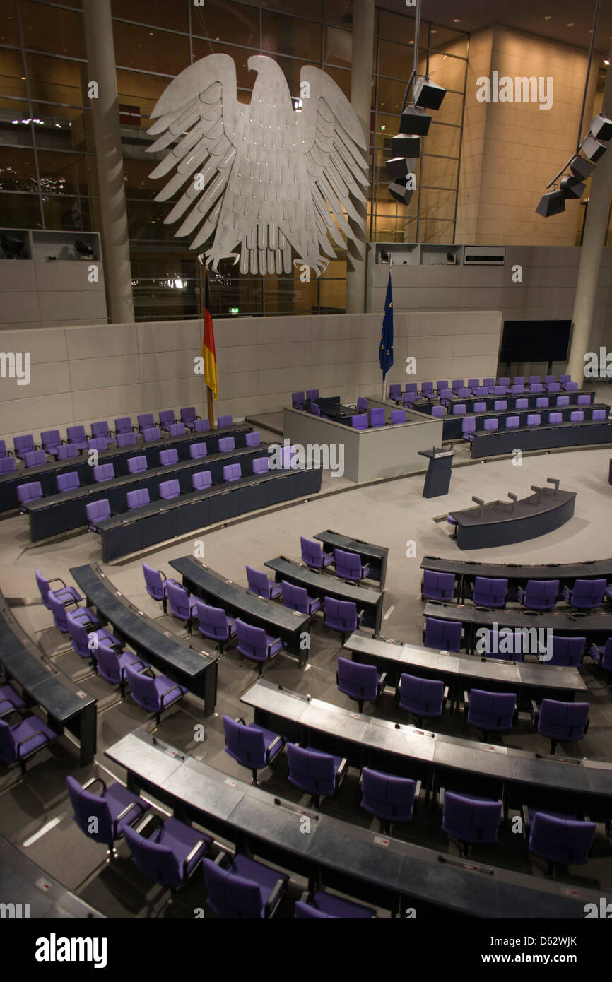 Reichstag berlin plenary chamber hi-res stock photography and images ...