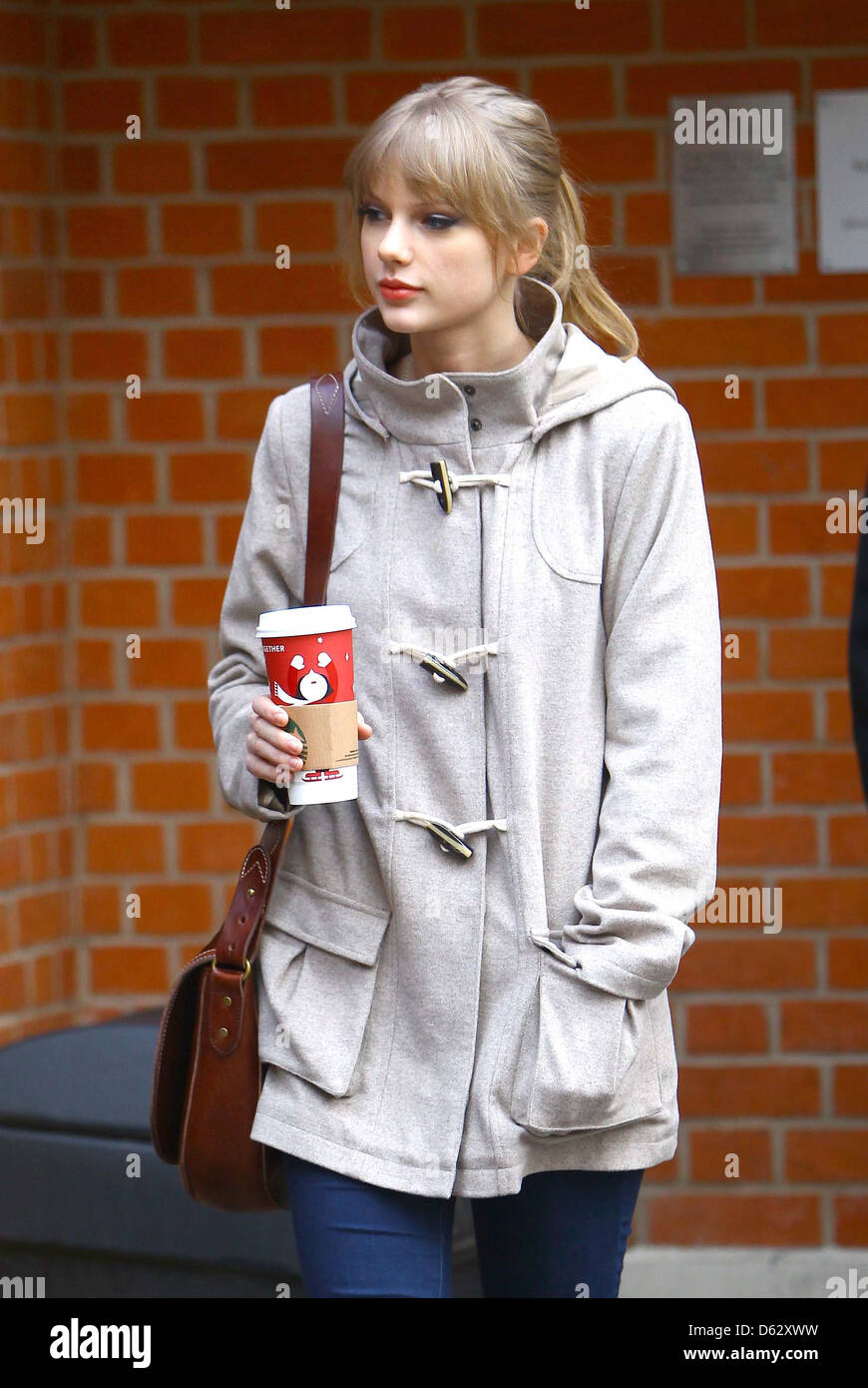 Taylor Swift arriving at an Office London, England Stock Photo - Alamy