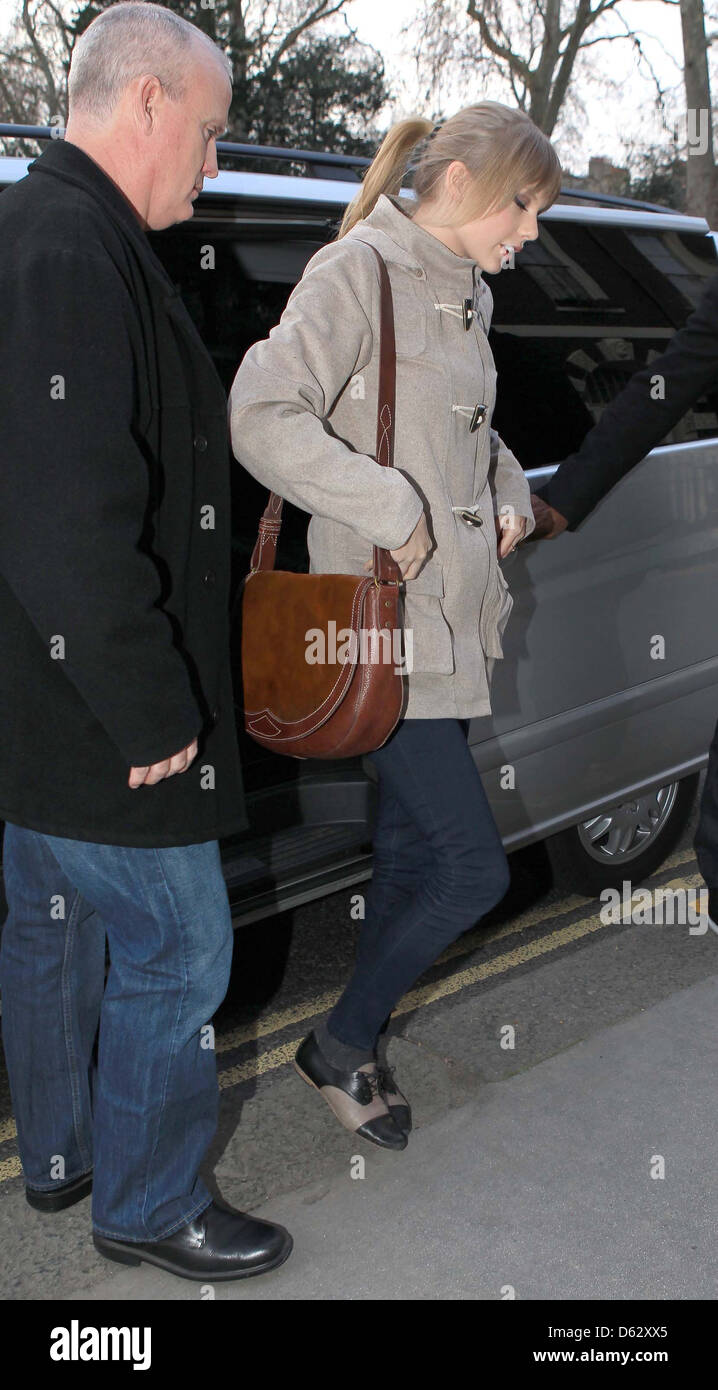 Taylor Swift arriving at an Office London, England - 23.01.12 Stock ...