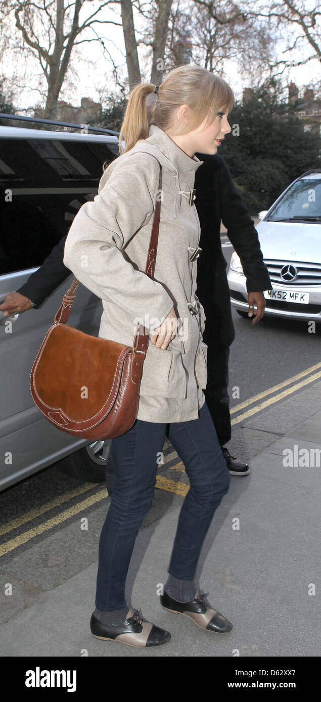 Taylor Swift arriving at an Office London, England - 23.01.12 Stock ...