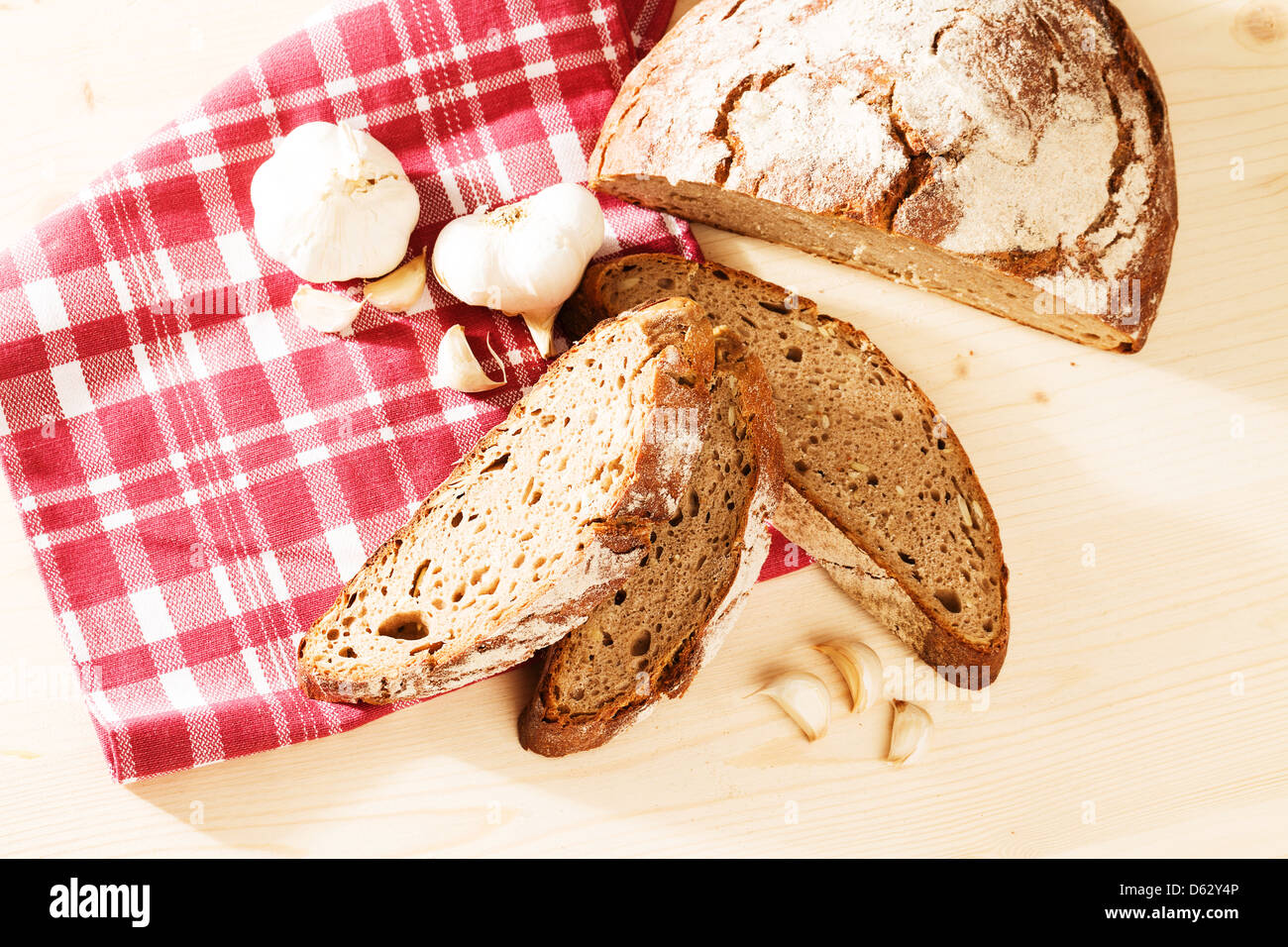 Garlic bread slice hi-res stock photography and images - Alamy