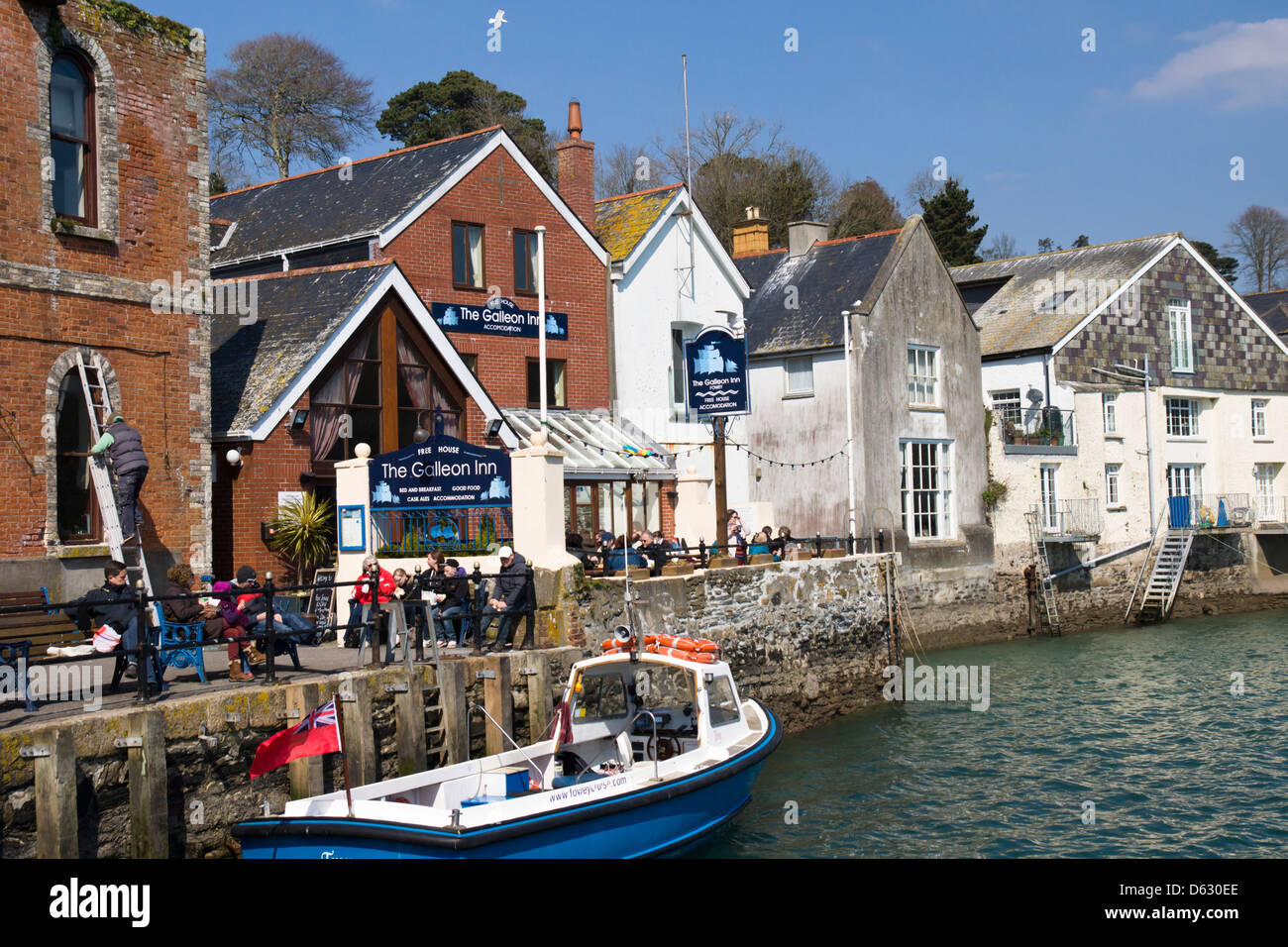 Fowey pub hi-res stock photography and images - Alamy