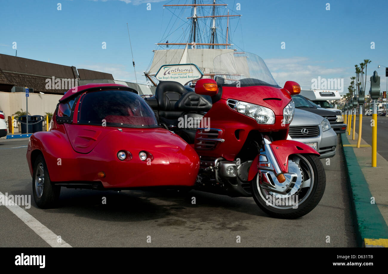 Red sidecar hi-res stock photography and images - Alamy