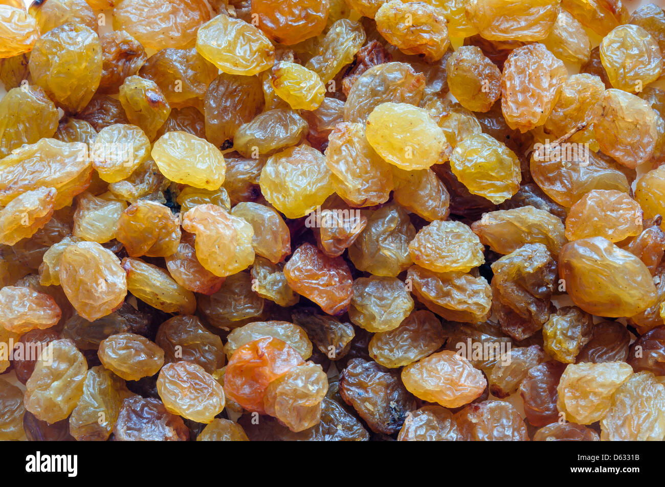 Close up of a heap of sweet dry raisin Stock Photo - Alamy