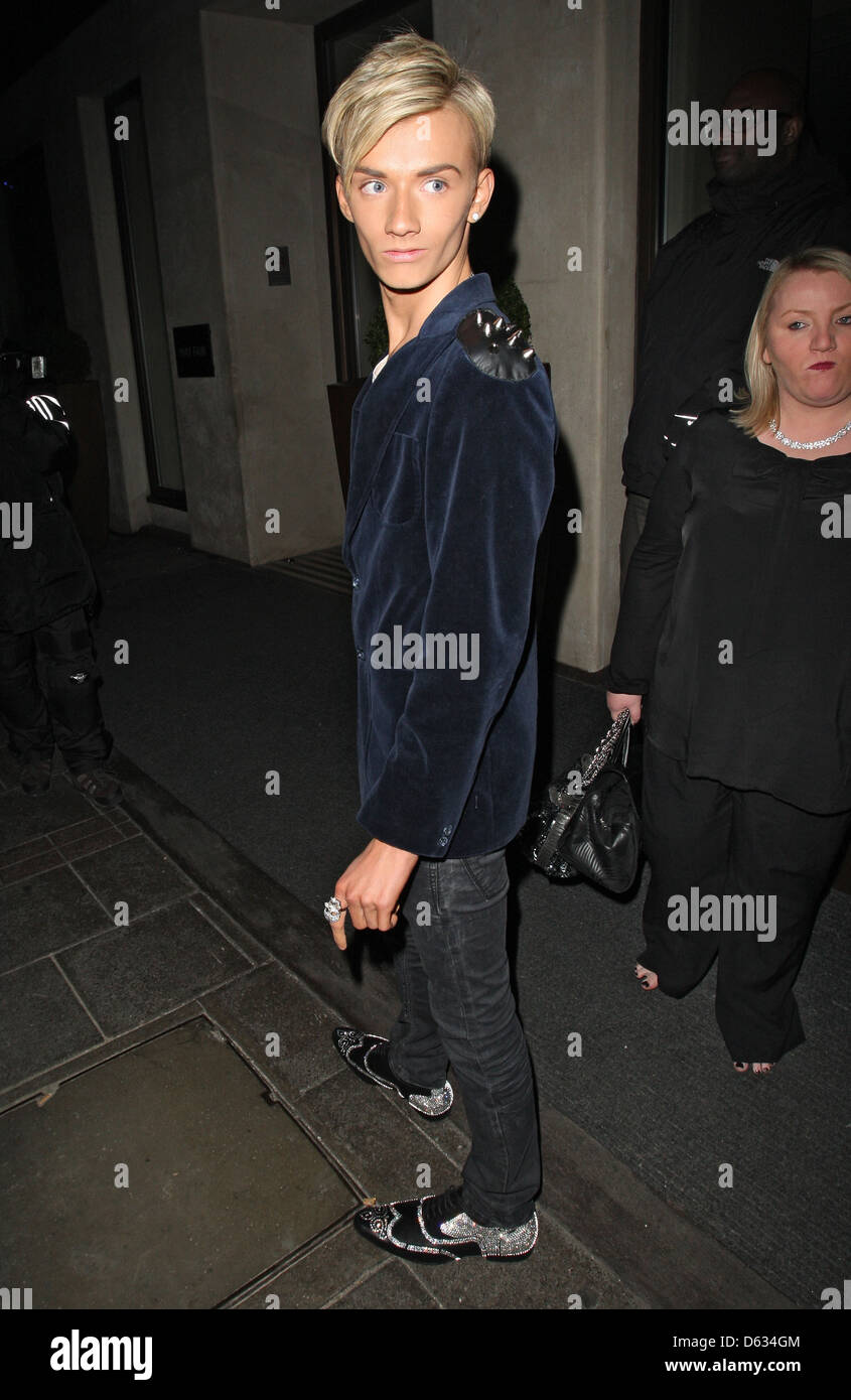 Harry derbridge leaving the mayfair hotel london hi-res stock ...
