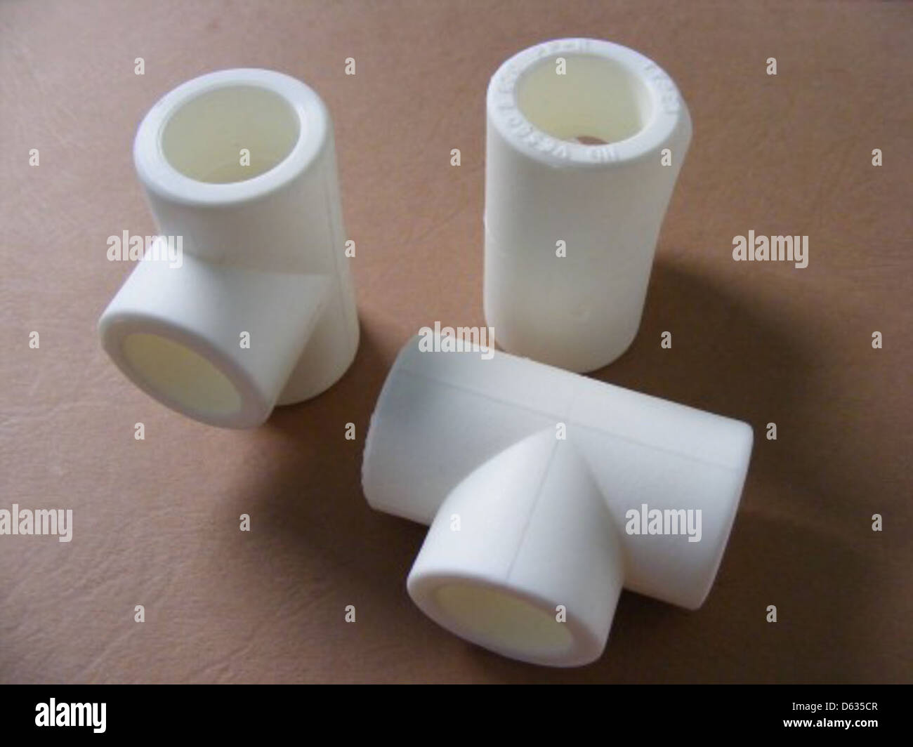 Tee joints hi-res stock photography and images - Alamy