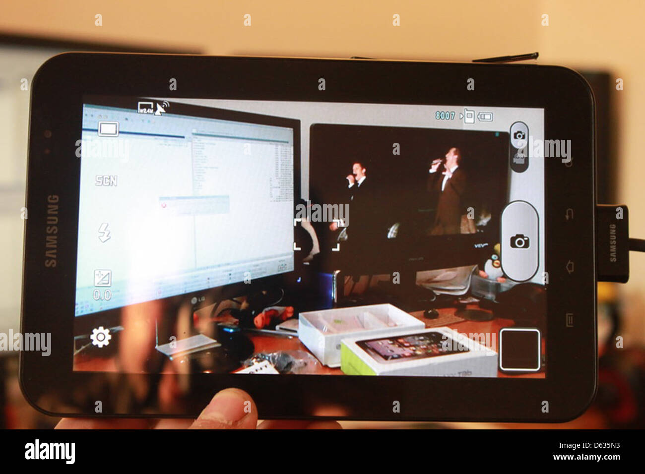 The samsung open hi-res stock photography and images - Alamy