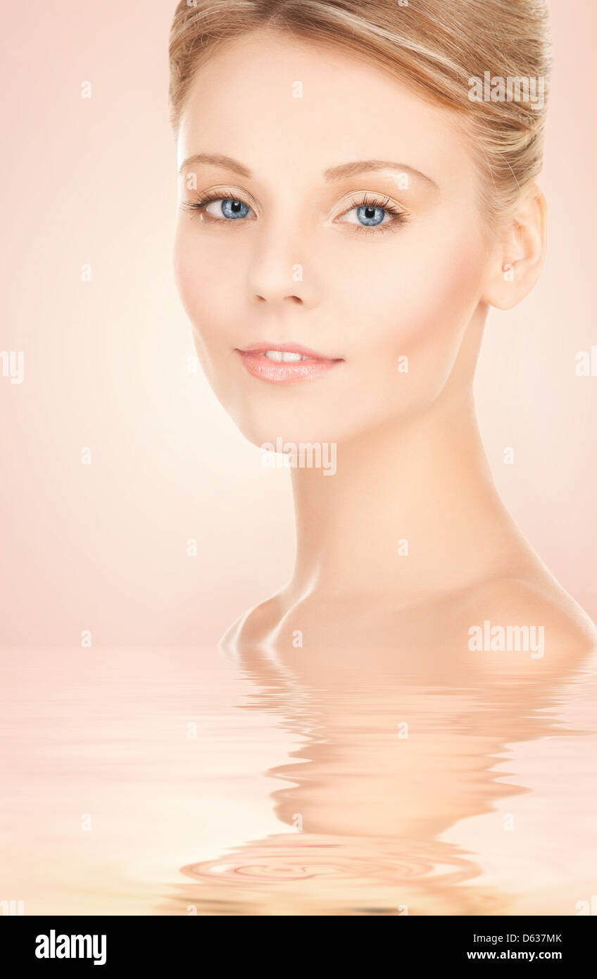 Updo hair hi-res stock photography and images - Alamy