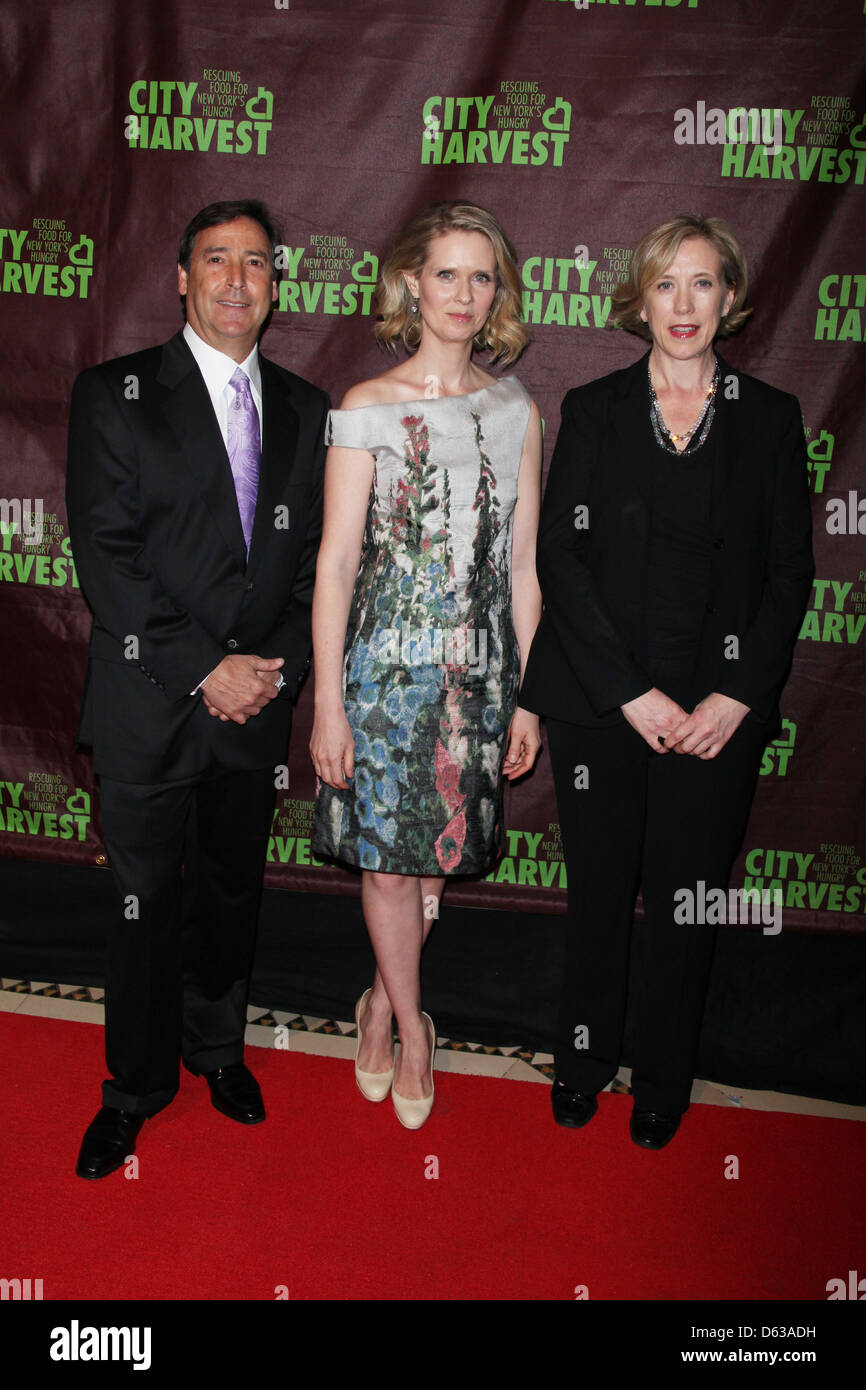 Bill Koenigsberg, Cynthia Nixon and Jilly Stephens, executive director ...