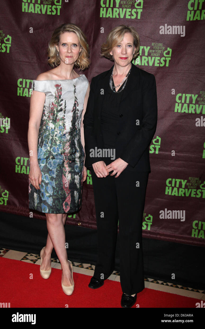 Cynthia Nixon and Jilly Stephens, executive director of City Harvest ...