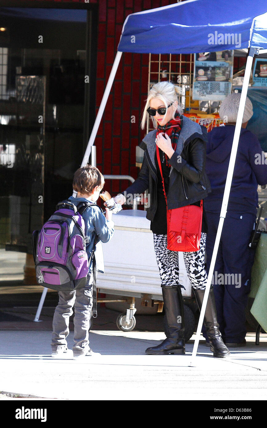 Gwen Stefani enjoys a day in Griffith Park with her sons Zuma and ...