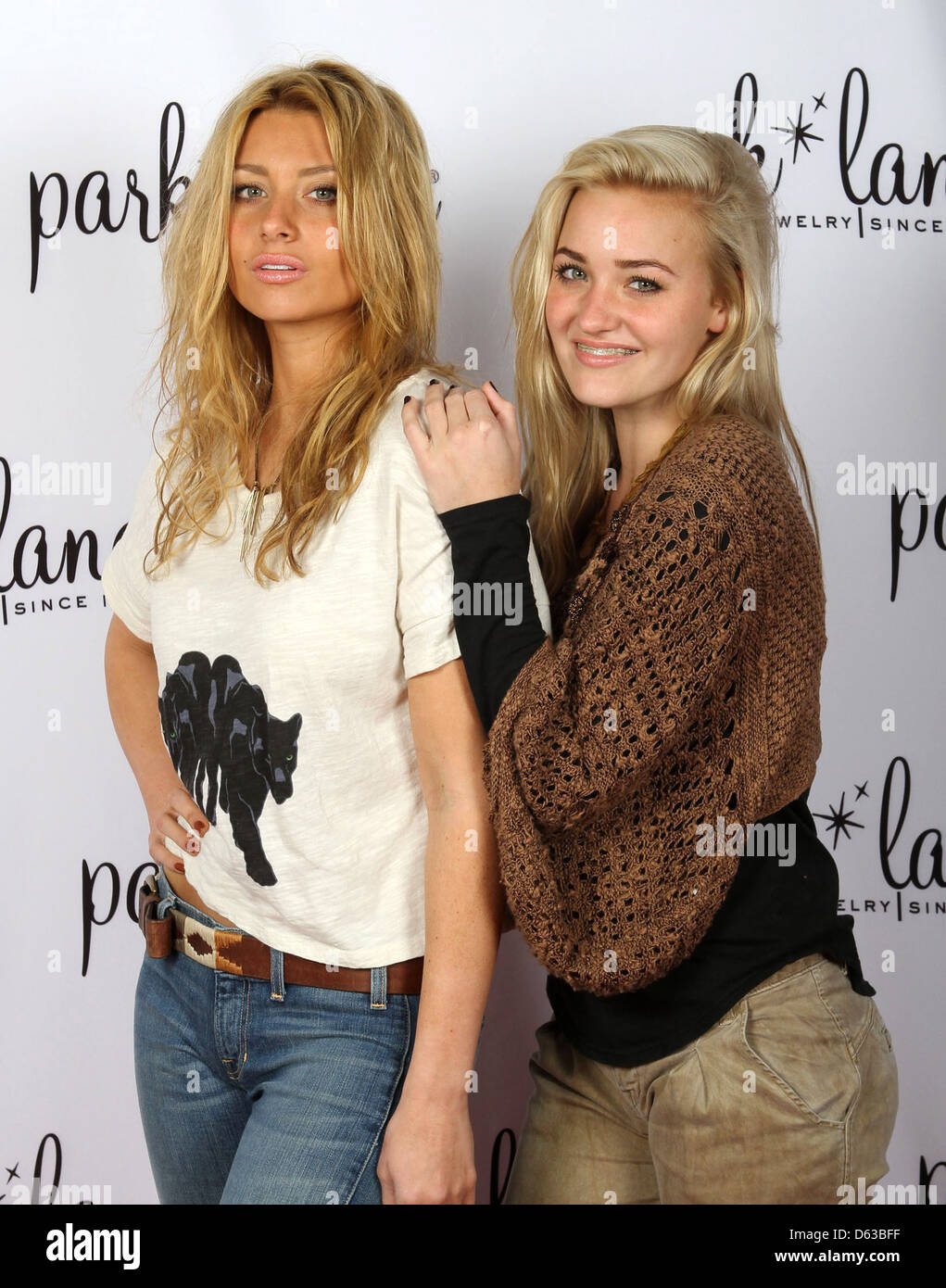 Aly Michalka & AJ Michalka Alyson Michalka & Amanda Michalka Aka Aly ...