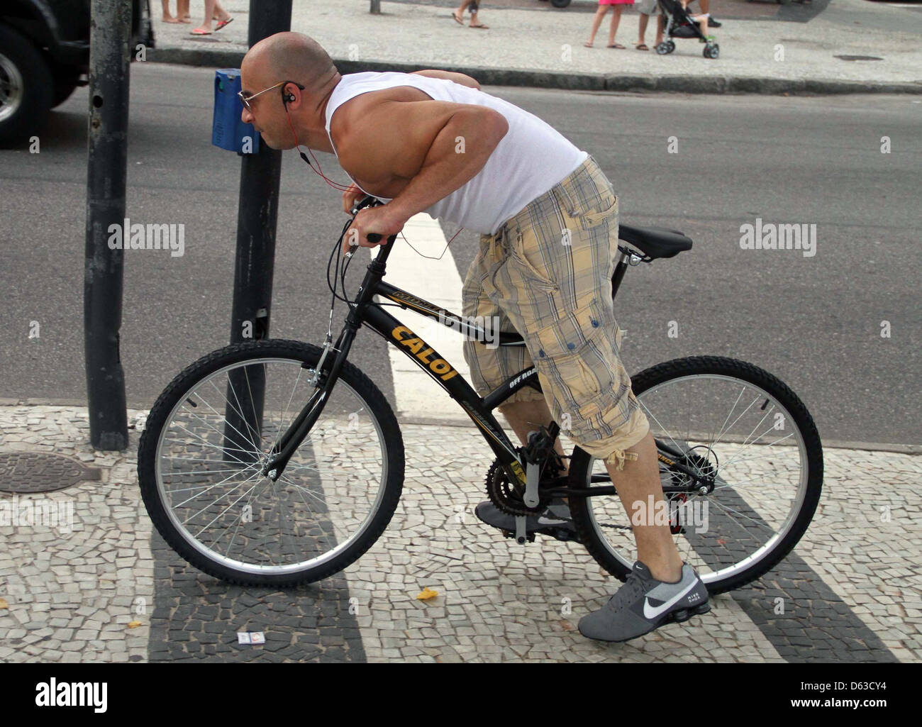 Vin Diesel tours Copacabana on a bicycle with his bodyguards Rio de ...