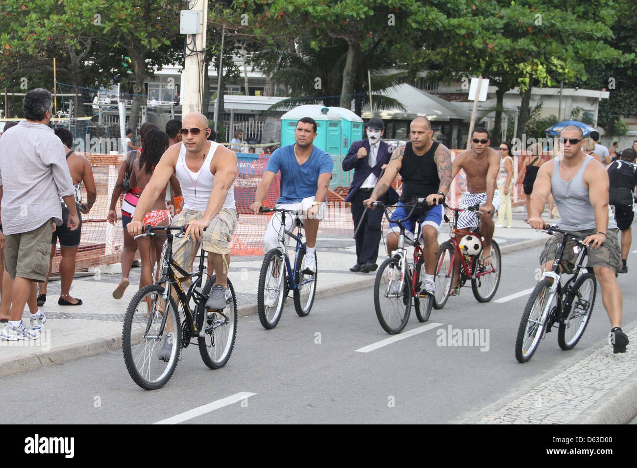 Vin Diesel tours Copacabana on a bicycle with his bodyguards Rio de ...