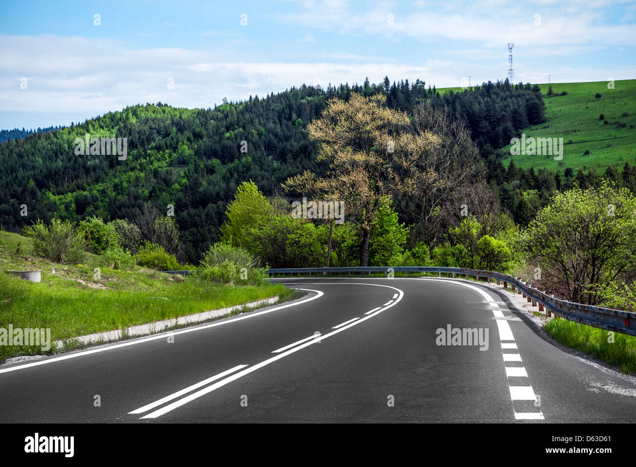 Curve road hi-res stock photography and images - Alamy