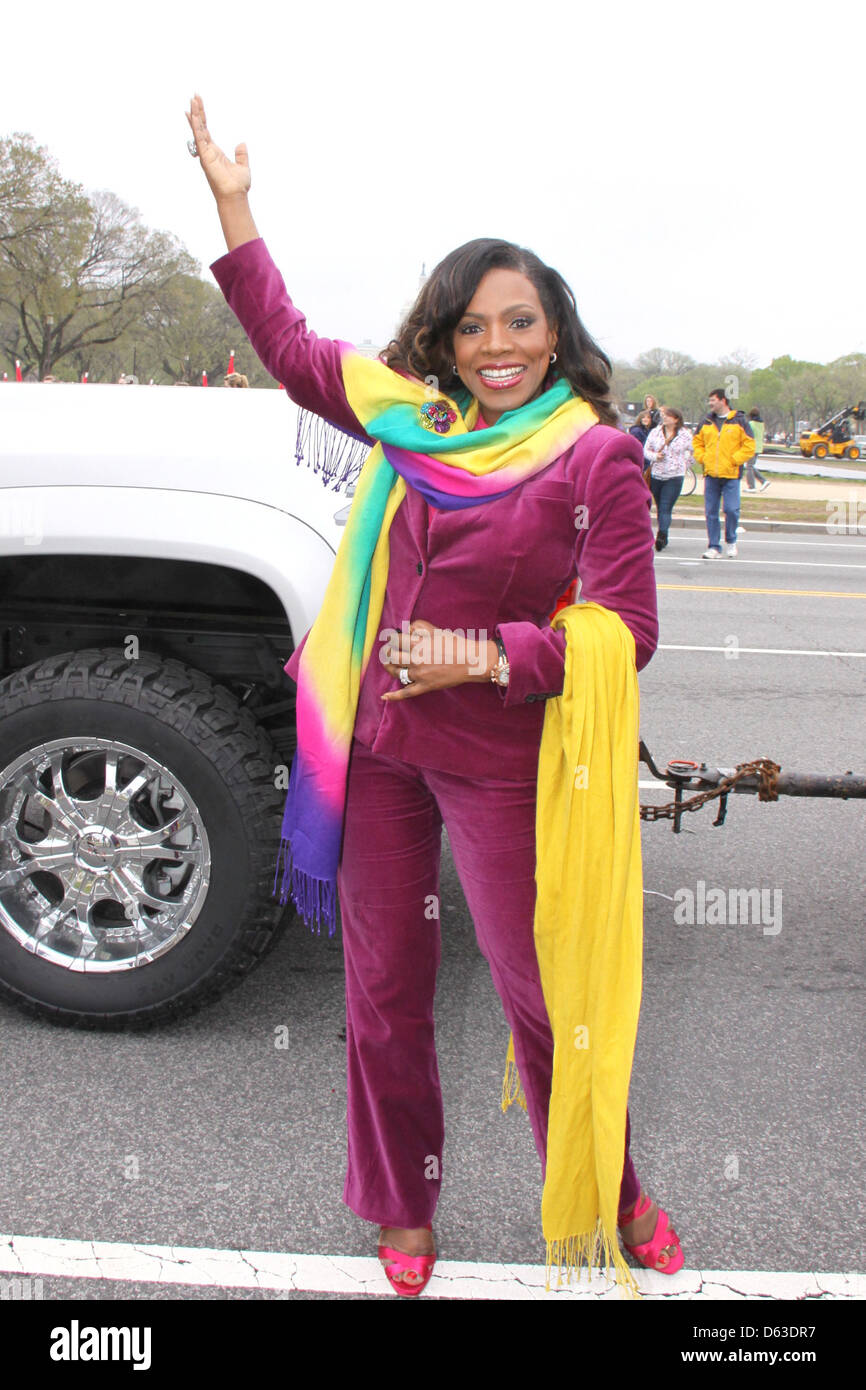 Sheryl Lee Ralph, one of the performers in 2011 Cherry Blossom Parade ...