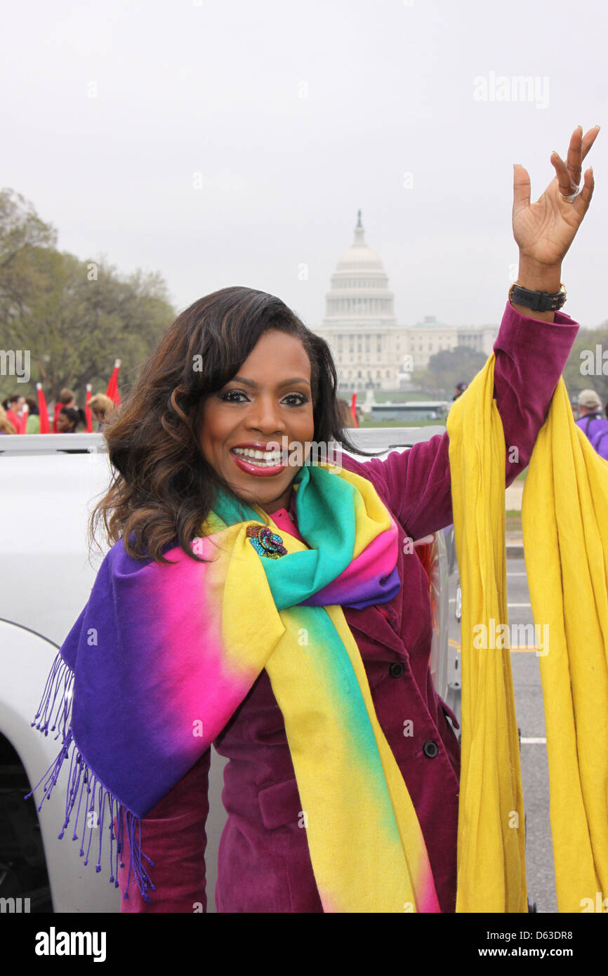 Sheryl Lee Ralph, one of the performers in 2011 Cherry Blossom Parade ...