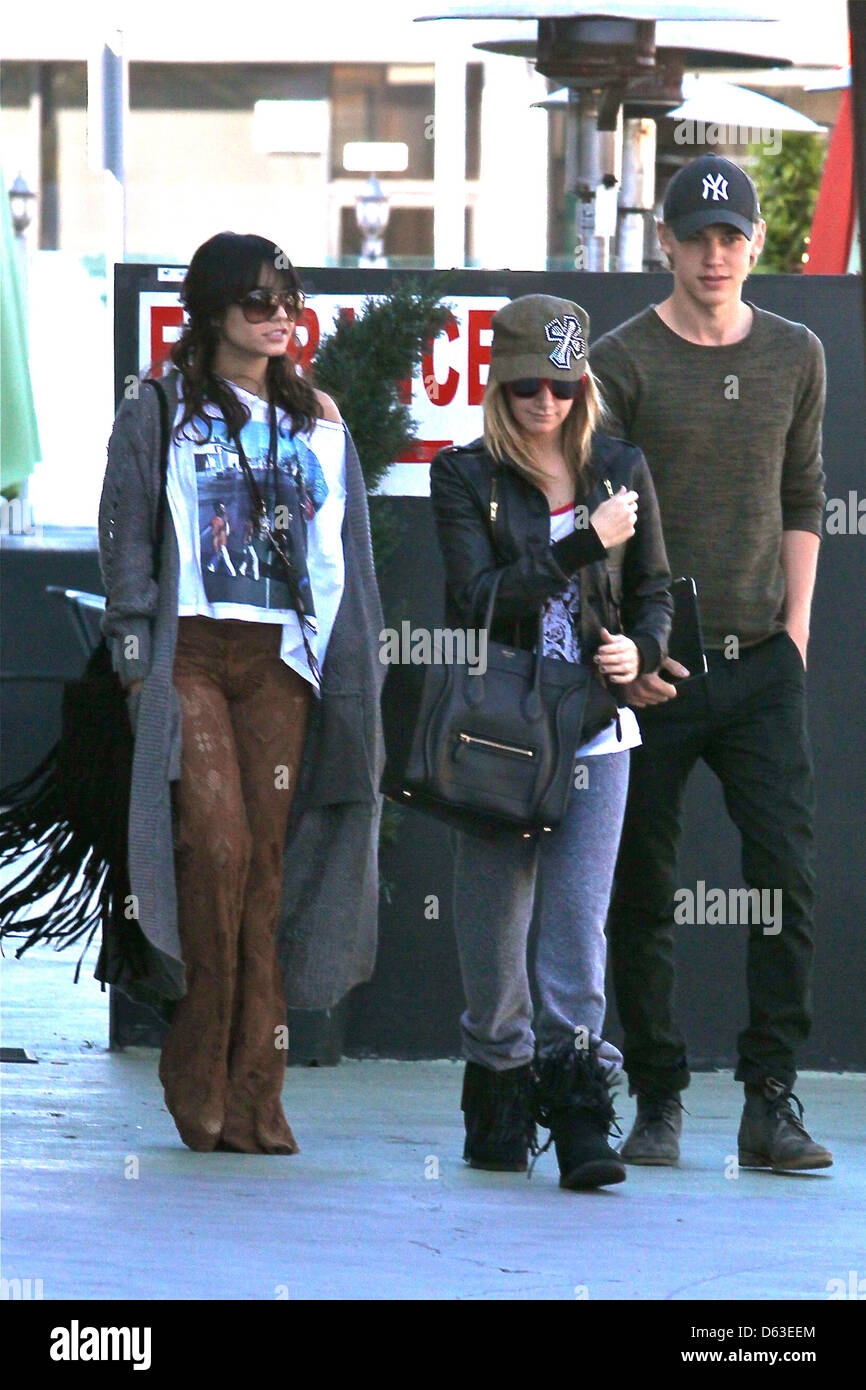 Ashley tisdale and austin butler hi-res stock photography and images ...