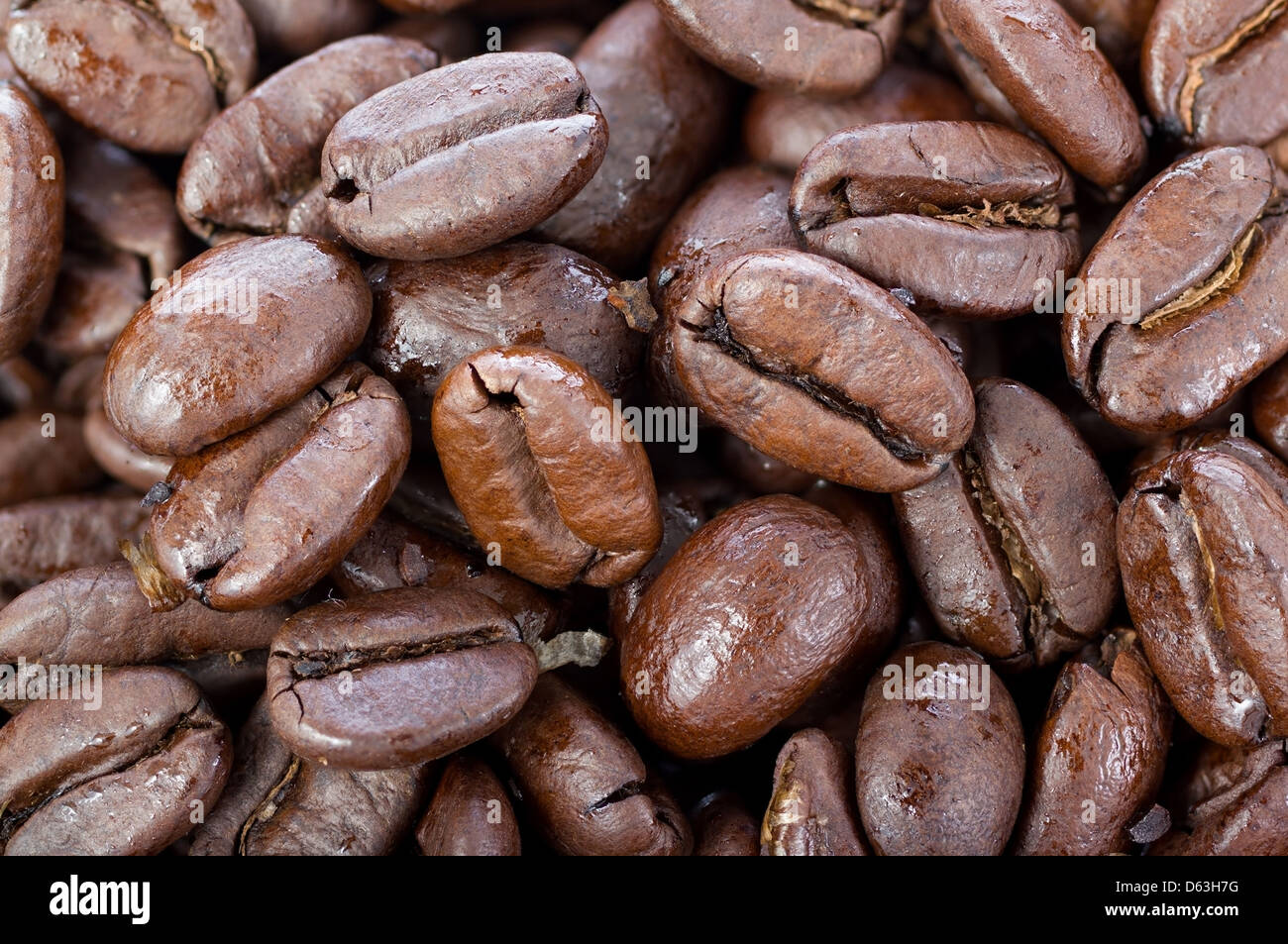 Roasted coffee beans. Large DOF Stock Photo - Alamy