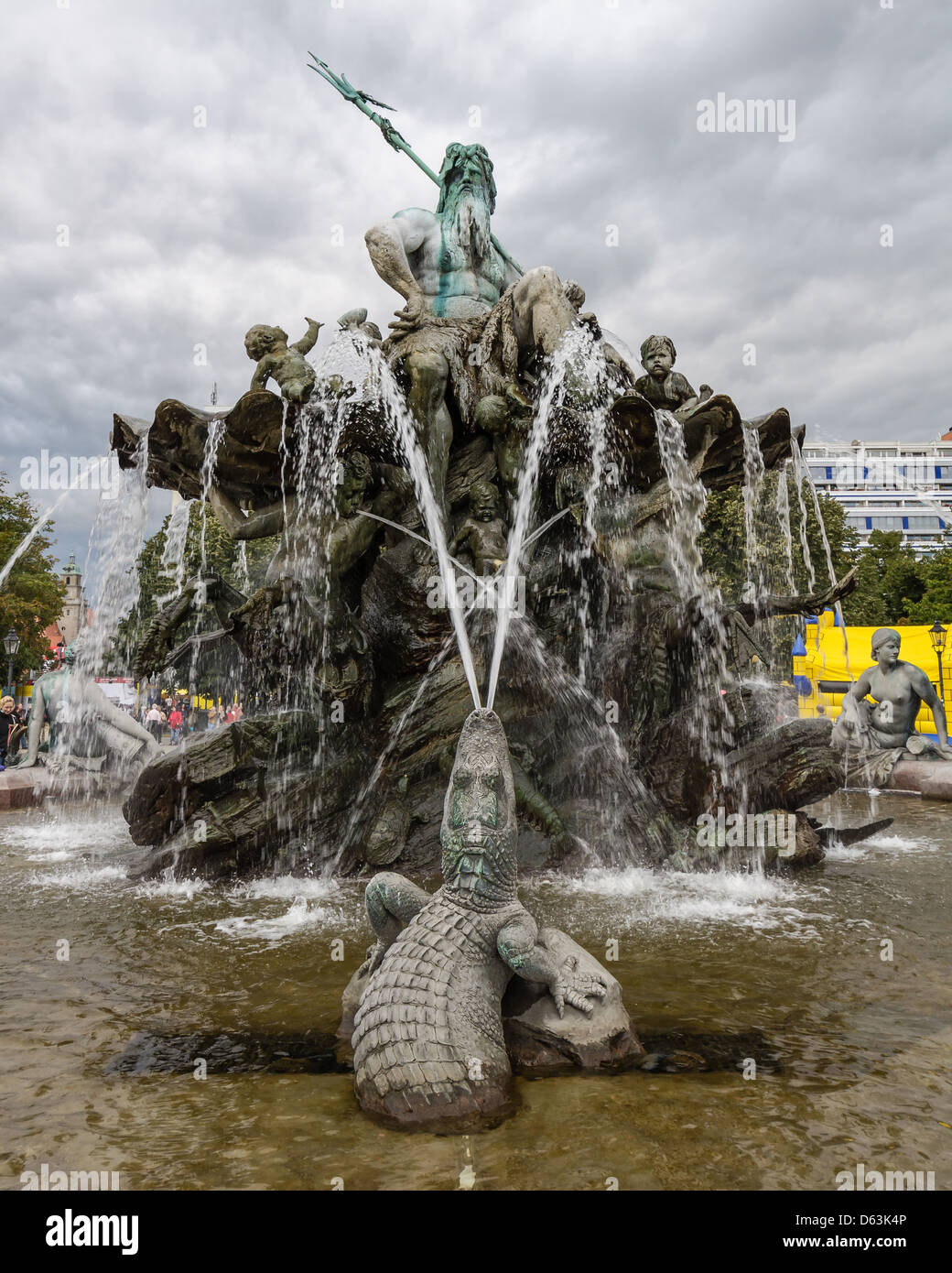 Neptun sculpture hi-res stock photography and images - Alamy