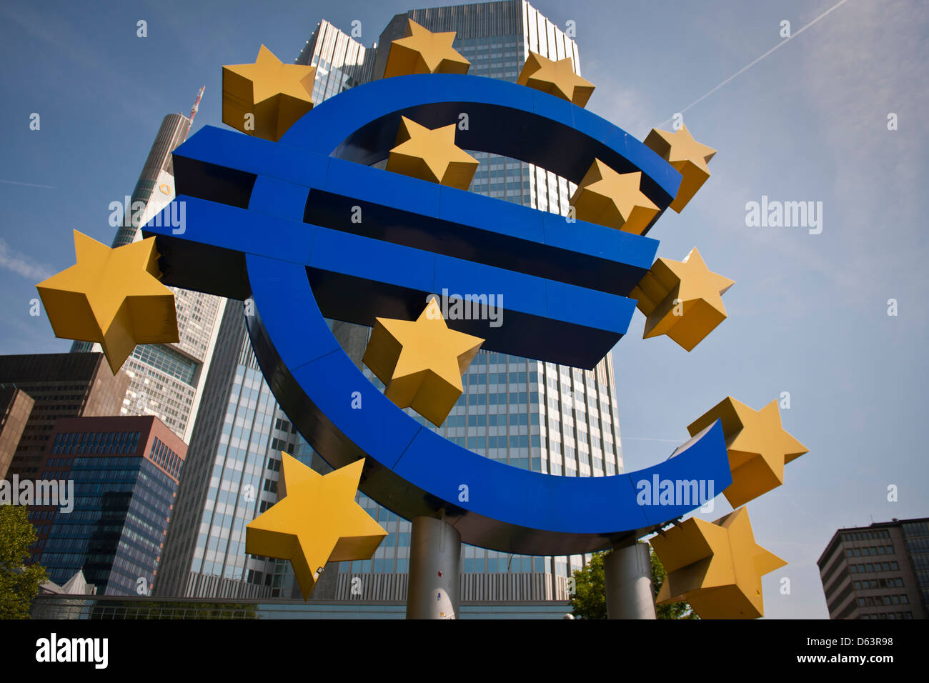 Euro Sign Frankfurt High Resolution Stock Photography and Images - Alamy