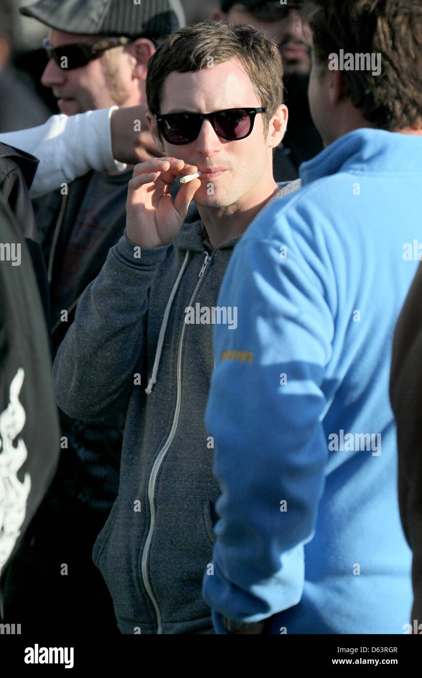 Elijah Wood smoking on the set of his new television project 'Wilfred ...