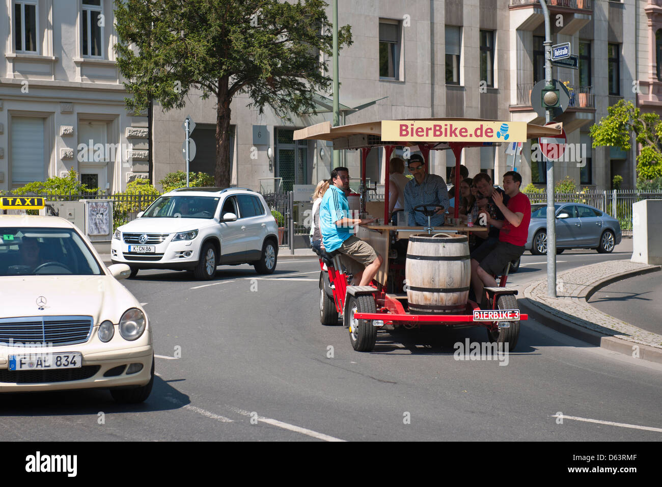 Beer wagon hi-res stock photography and images - Alamy