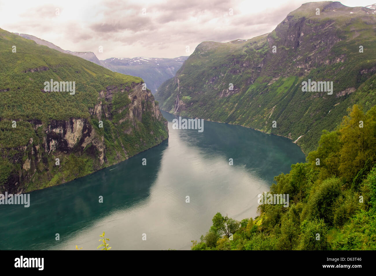 Village on geiranger fjord hi-res stock photography and images - Alamy
