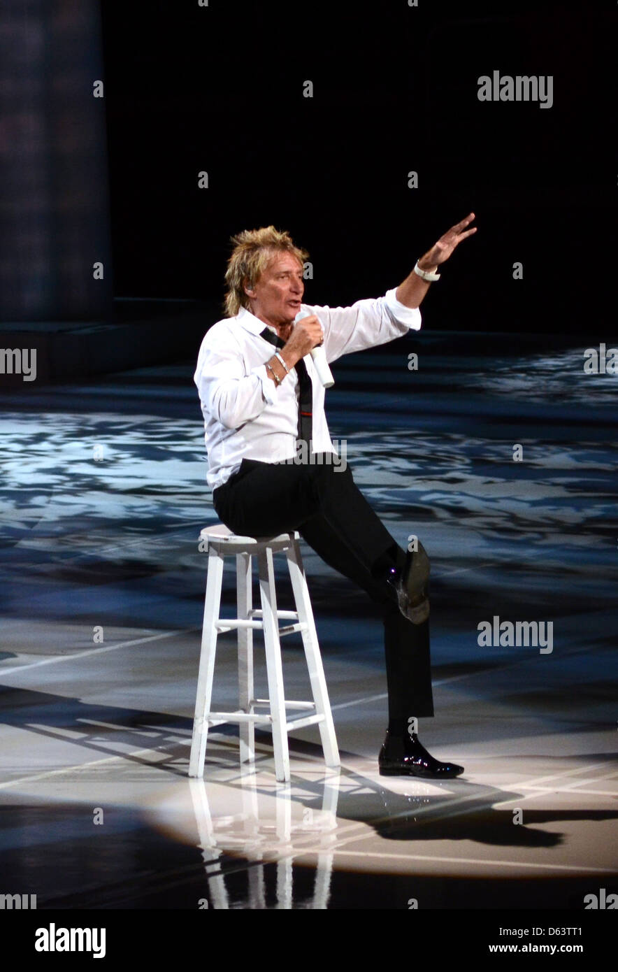 Rod Stewart performing live on his 'Heart and Soul' tour at Madison ...