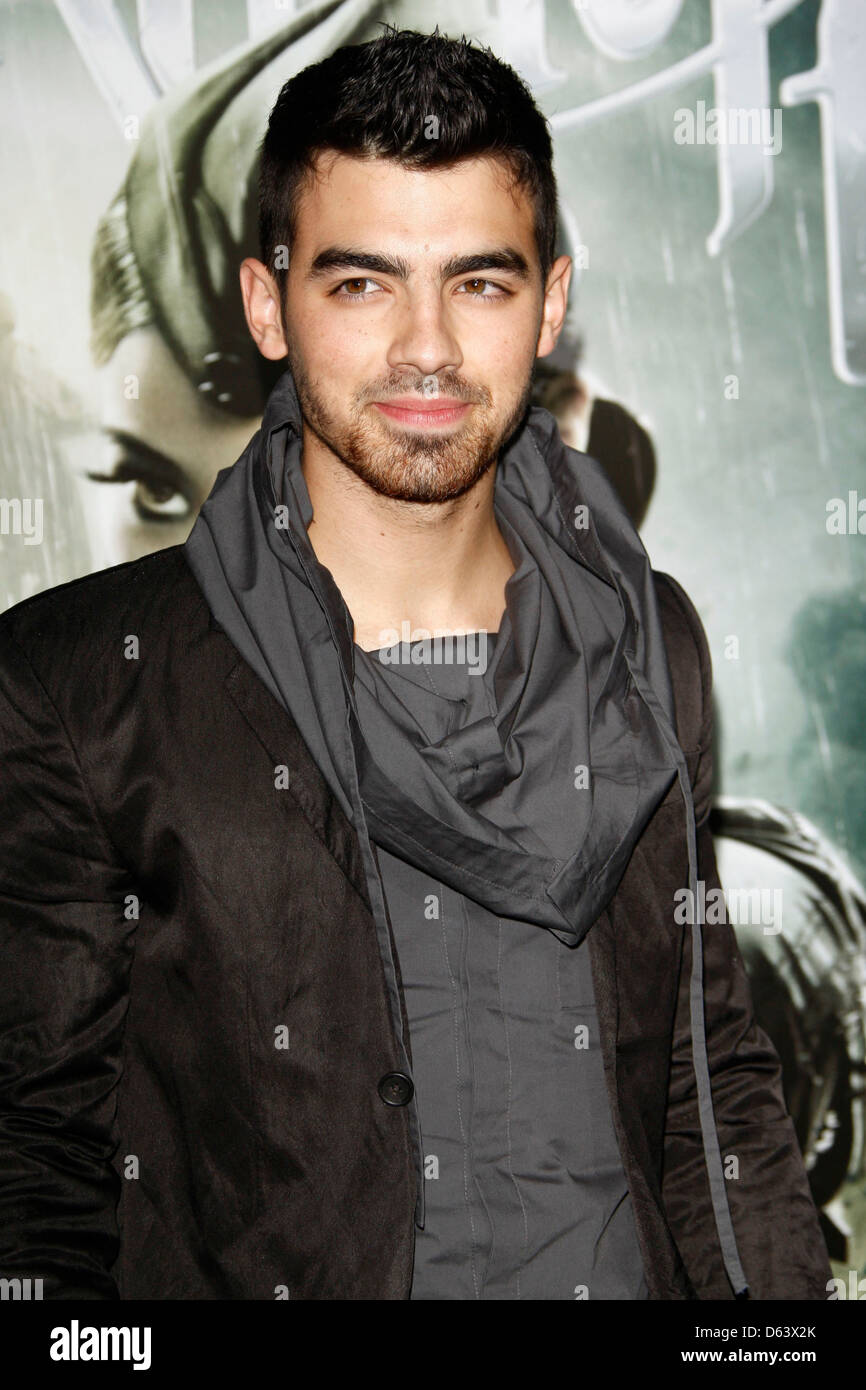 Joe Jonas Warner Bros. Pictures Los Angeles Premiere of 'Sucker Punch ...