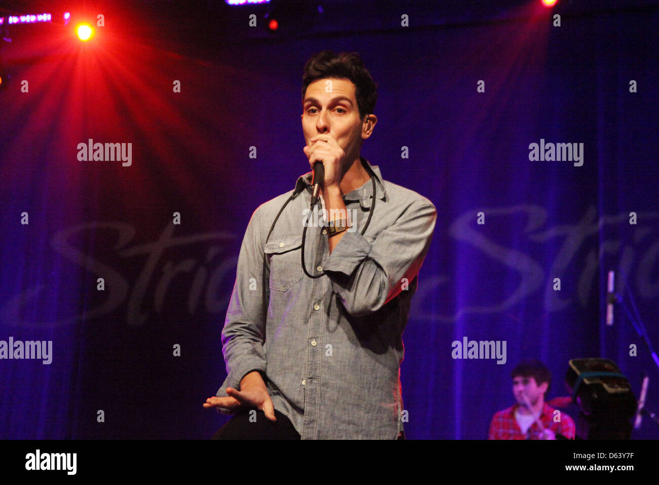 Gabe Saporta of Cobra Starship Stride SHIFT presents Cobra Starship in ...