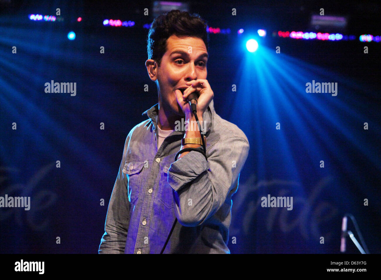 Gabe Saporta of Cobra Starship Stride SHIFT presents Cobra Starship in ...