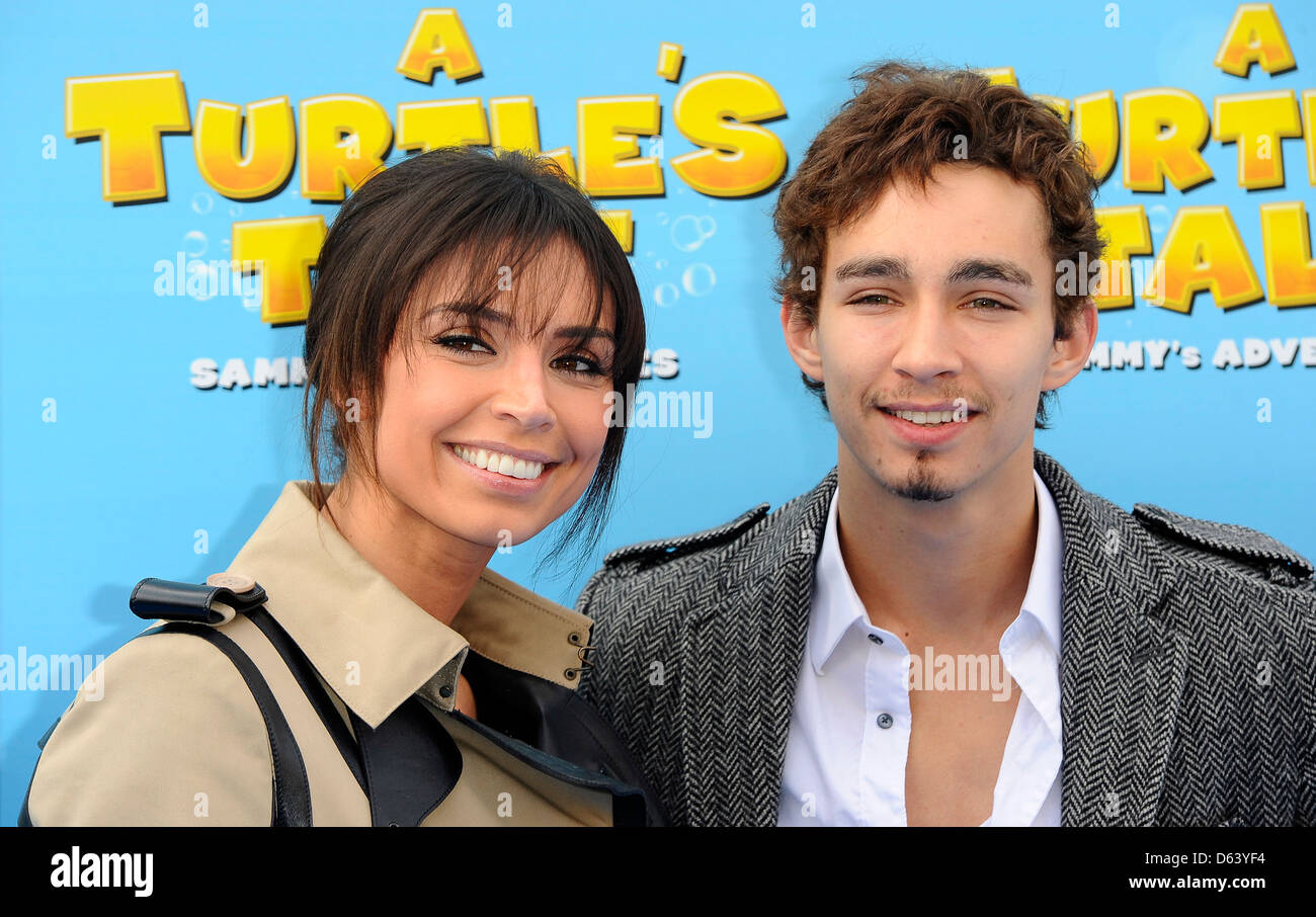 Robert Sheehan Girlfriend