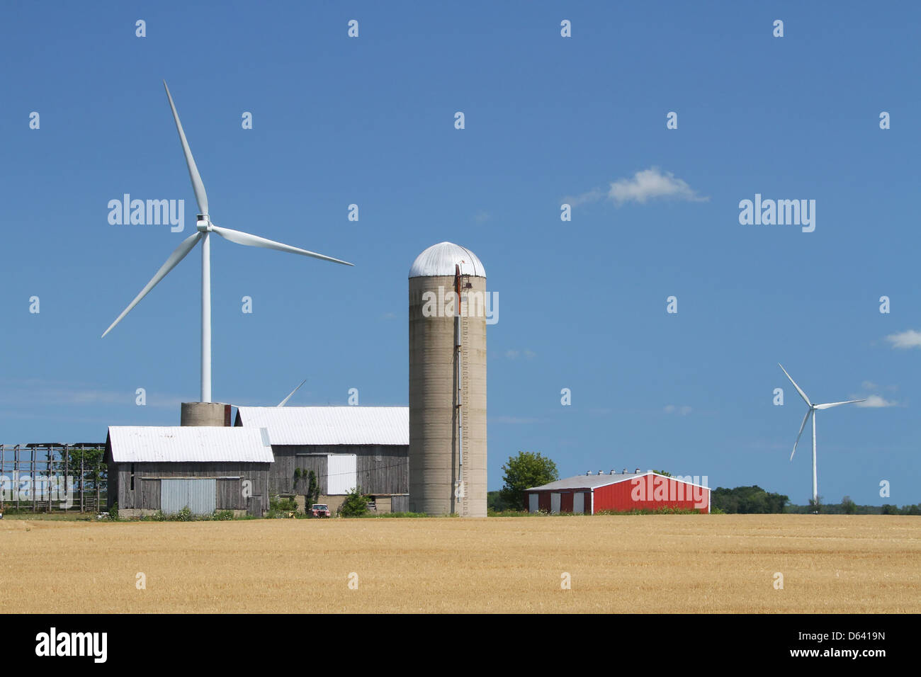 Silo windmill hi-res stock photography and images - Alamy
