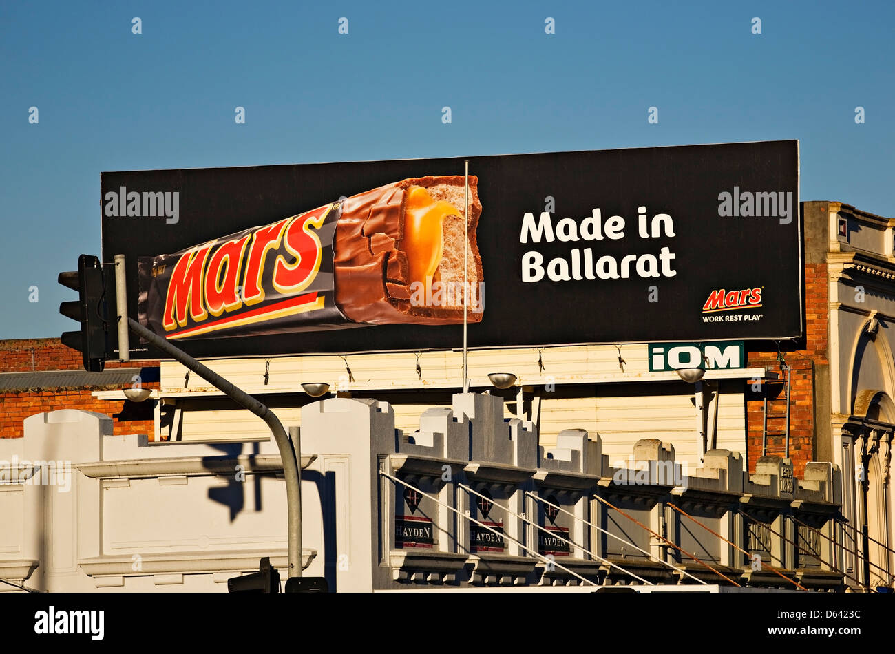 Advertisement billboard hoarding hi-res stock photography and images ...