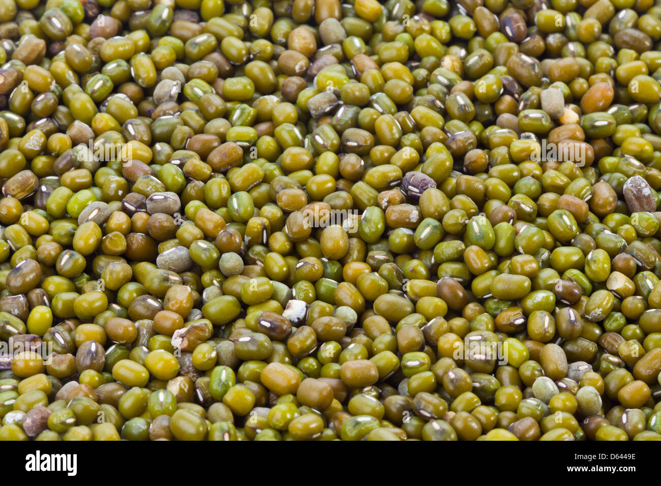 Background with full mung bean Stock Photo - Alamy