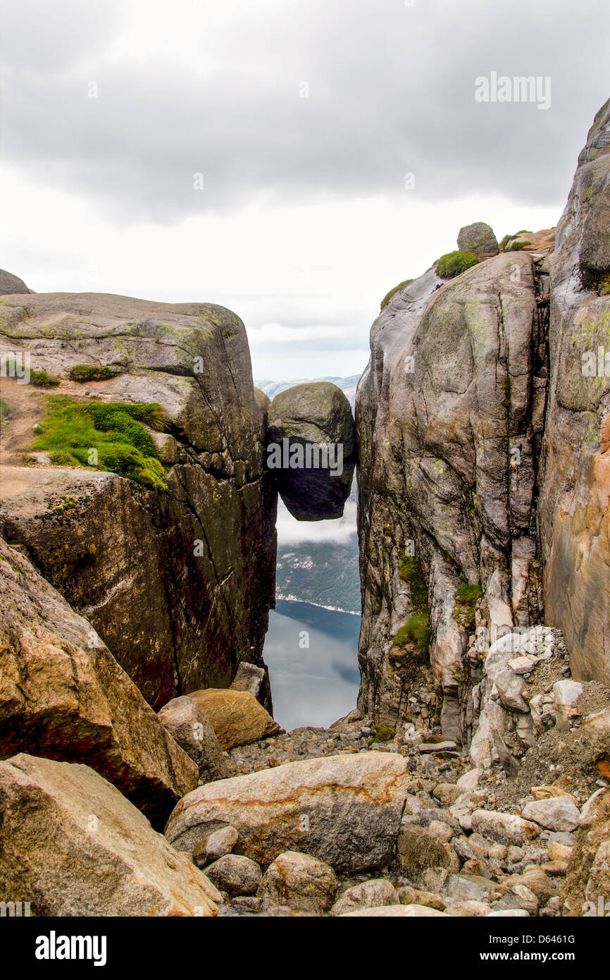 Kjeragbolten hi-res stock photography and images - Alamy