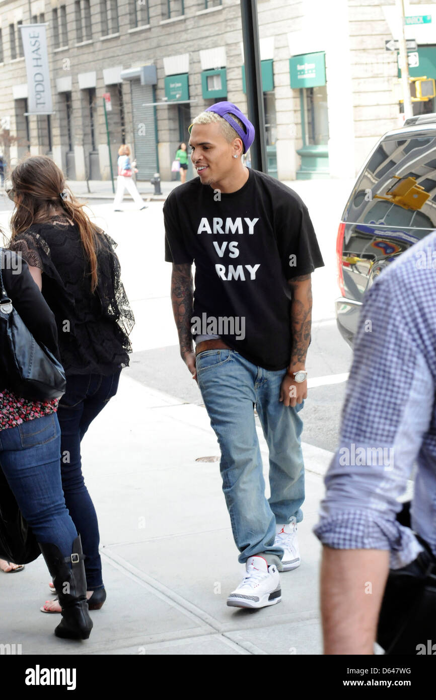 Chris Brown arrives at a Manhattan hotel New York City, USA - 18.03.11 ...