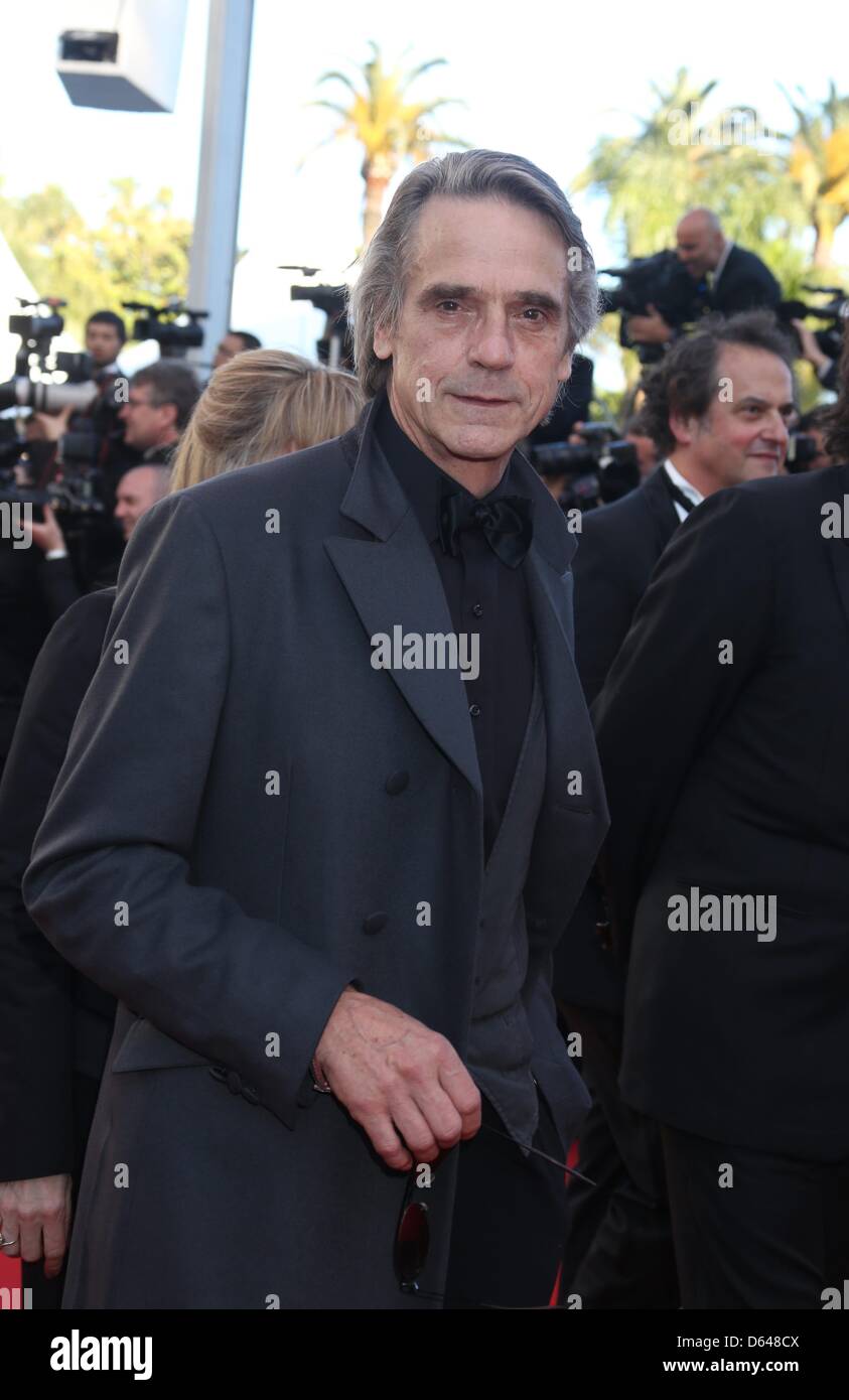 Actor Jeremy Irons arrives at the premiere of "Killing Them Softly ...