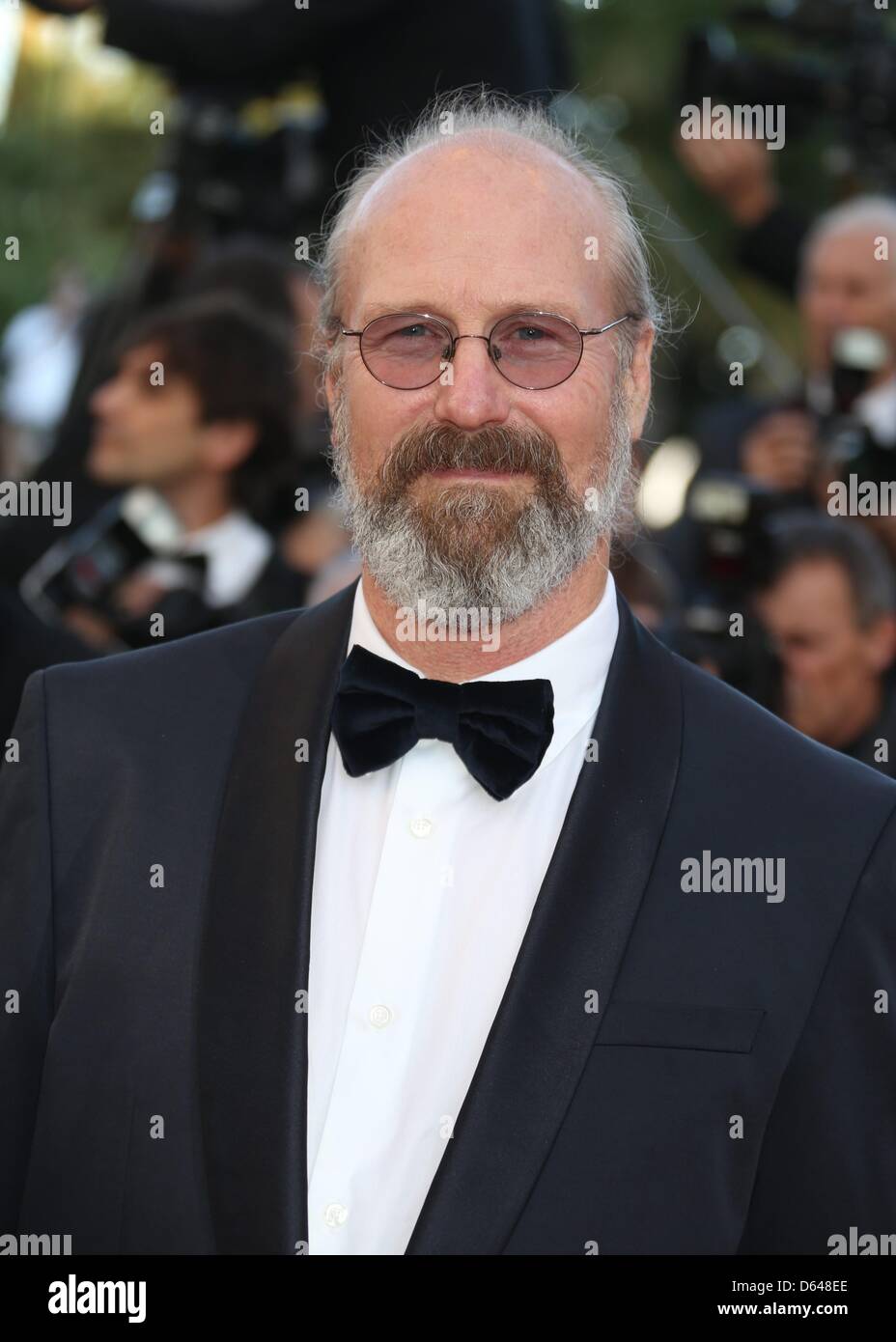 Actor William Hurt arrives at the premiere of "Killing Them Softly ...