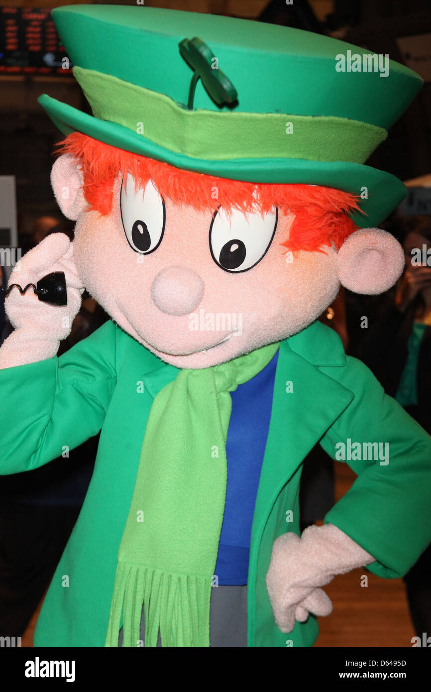 Lucky Charms cereal's Lucky the Leprechaun rings the opening bell at ...