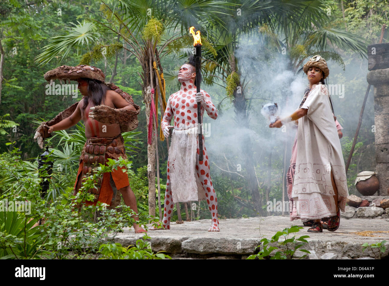 Dancers Performing Dance Representative of Pre-Hispanic Mayan Culture ...