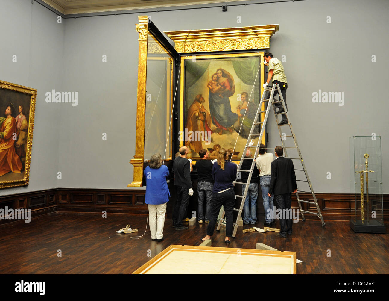 Sixtine madonna by raffael hi-res stock photography and images - Alamy