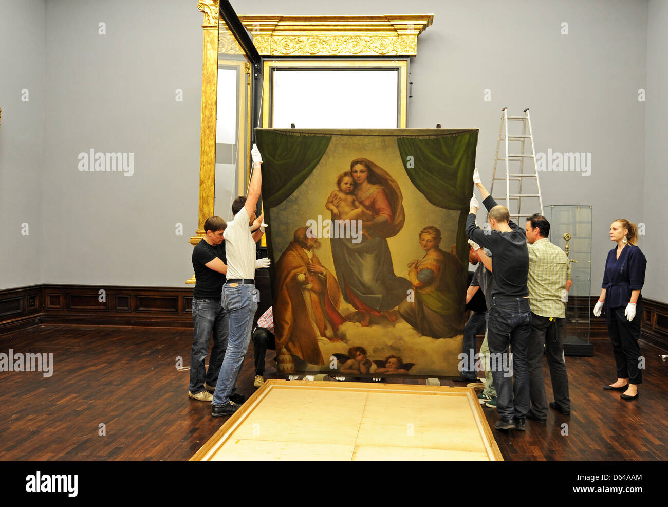 Sixtine madonna hi-res stock photography and images - Alamy
