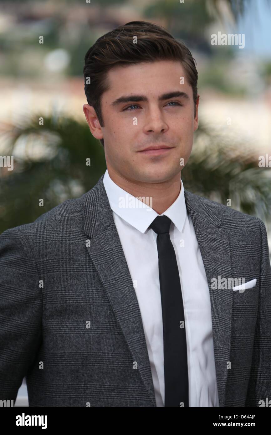 Actor Zac Efron poses at the photocall of "The Paperboy" during the ...