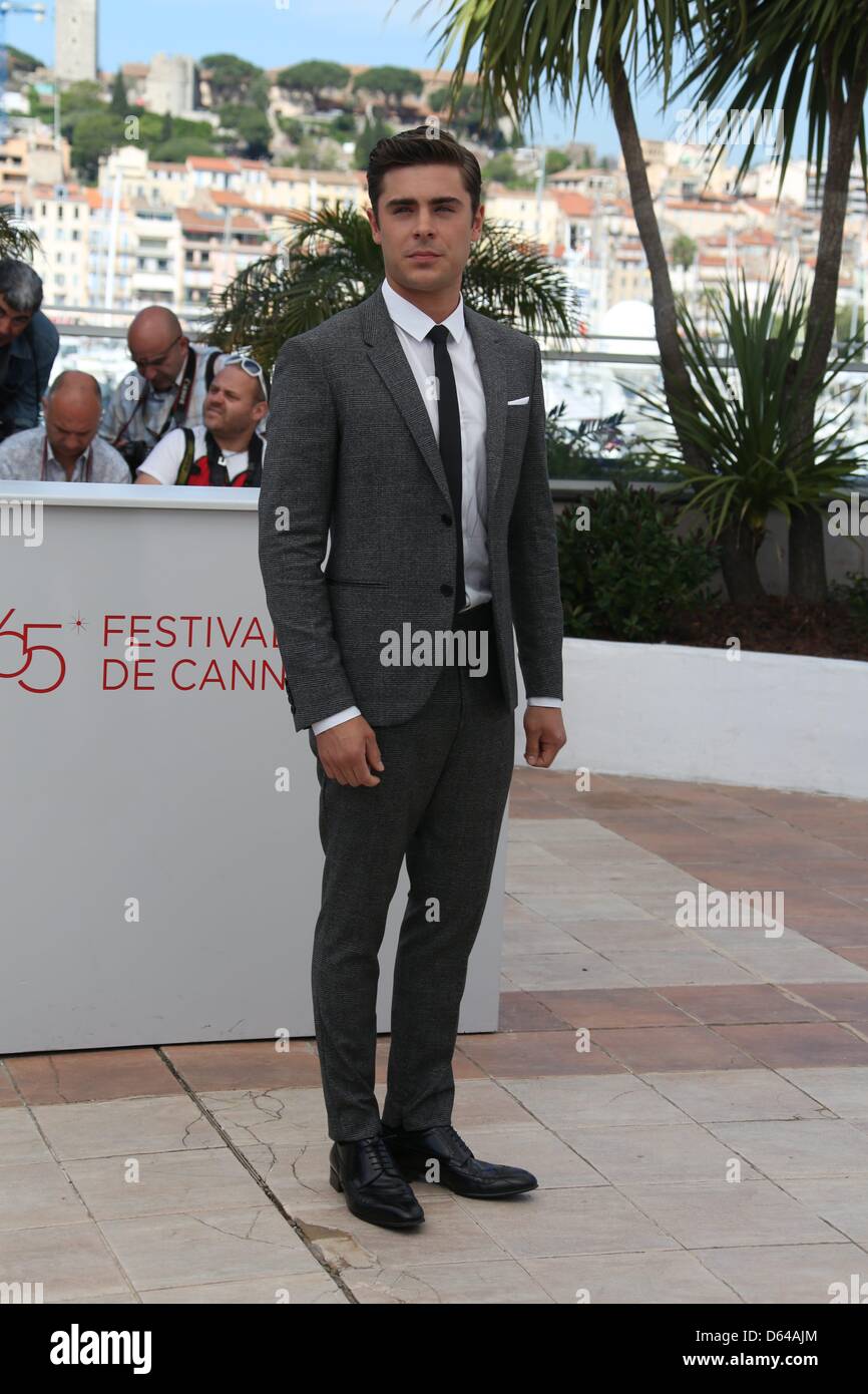 Actor Zac Efron poses at the photocall of "The Paperboy" during the ...