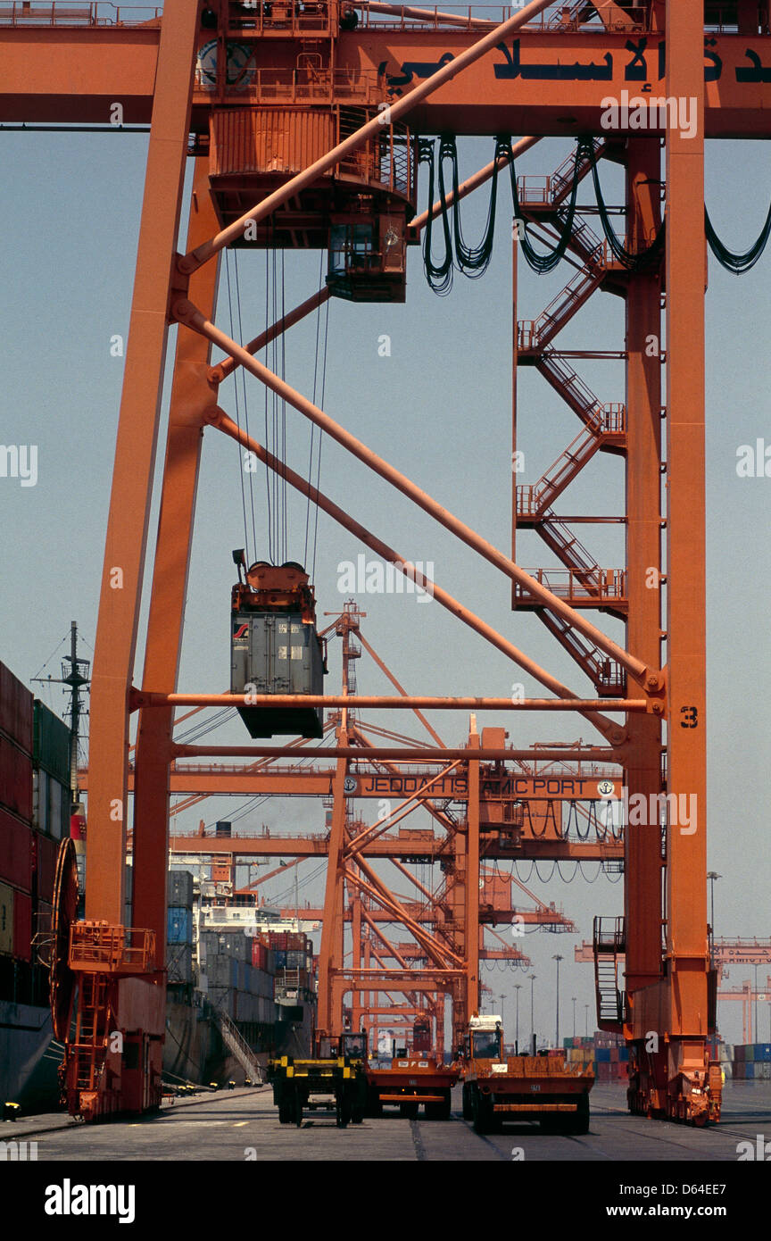 The large modernized container and general purpose cargo port in Jeddah ...