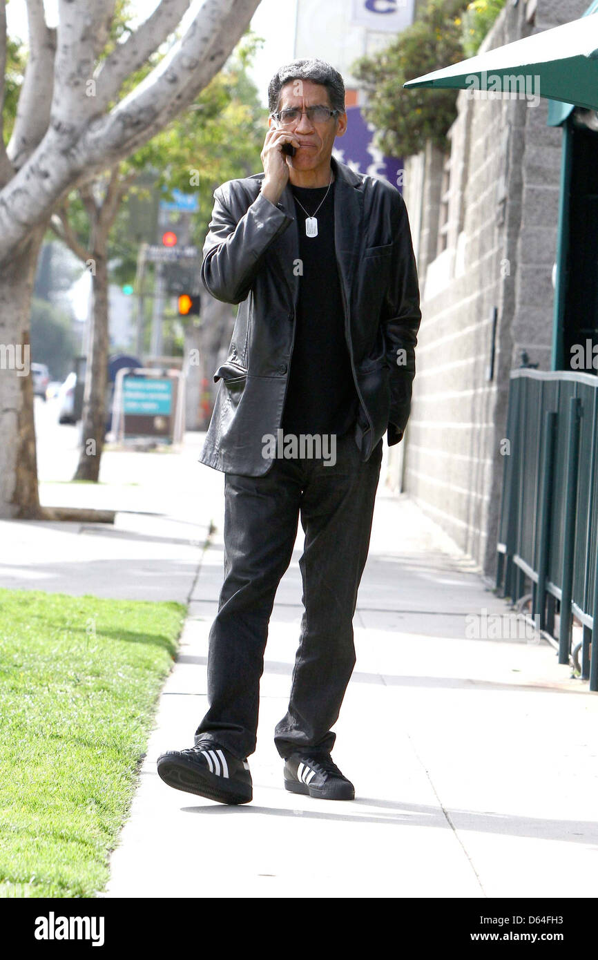 Ted Williams aka the homeless man with the Golden Voice talking on his ...